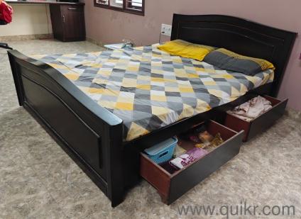 Wooden cot below 5000 store